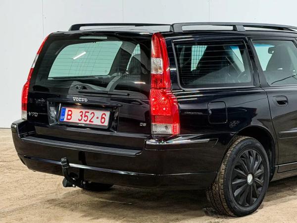 Melns Volvo V70 2005 Jūrmala, ar dzinēja tilpumu 2.40 L un nobraukumu 384 tūkst. km par 3495 €, foto 10 vietnē AUTOMOTO.COM.LV