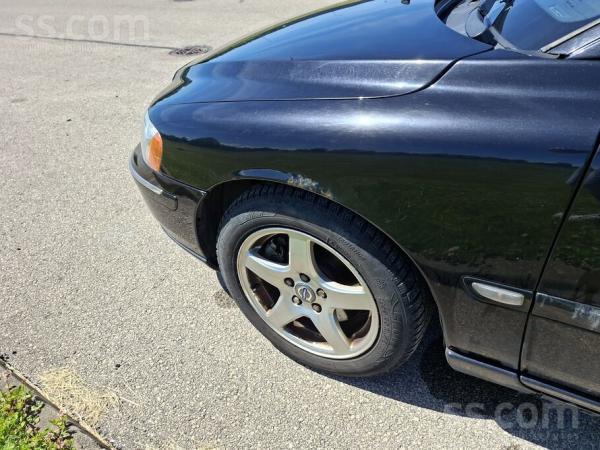 Melns Volvo V70 2005 Ogre, ar dzinēja tilpumu 2.40 L un nobraukumu 326 tūkst. km par 1800 €, foto 6 vietnē AUTOMOTO.COM.LV