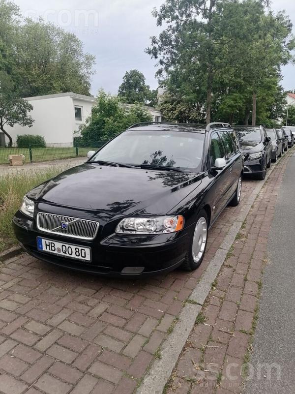 Melns Volvo V70 2005 Rīga, ar dzinēja tilpumu 2.40 L un nobraukumu 397 tūkst. km par 1700 €, foto 2 vietnē AUTOMOTO.COM.LV