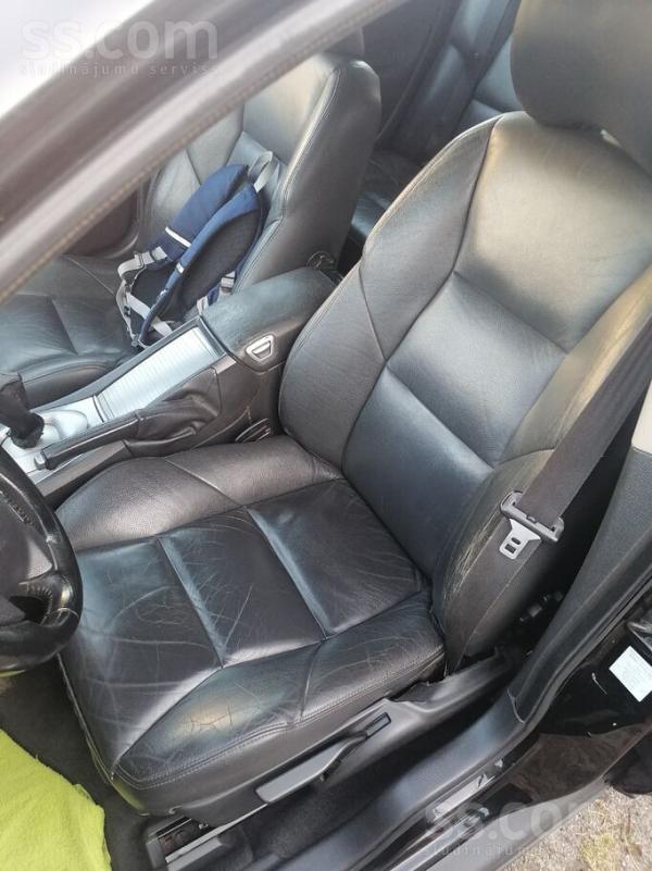 Melns Volvo V70 2005 Rīga, ar dzinēja tilpumu 2.40 L un nobraukumu 397 tūkst. km par 1700 €, foto 5 vietnē AUTOMOTO.COM.LV