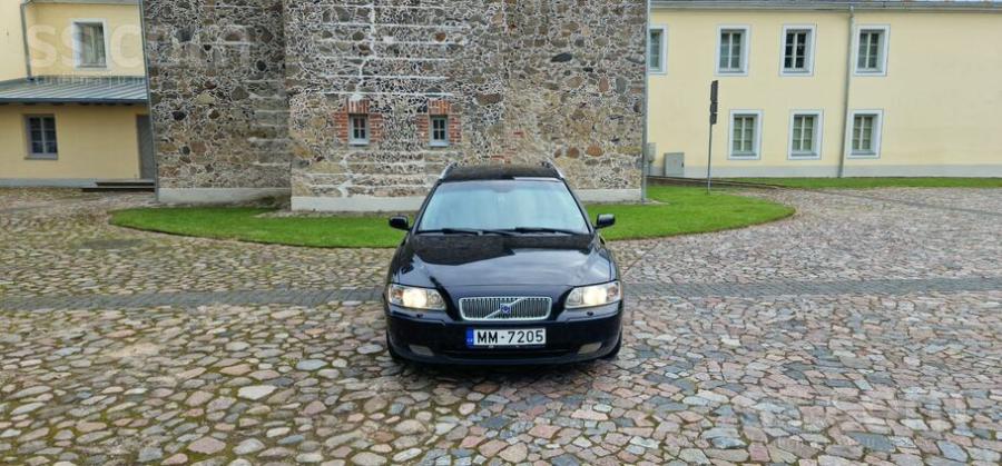 Melns Volvo V70 2005 Jēkabpils, ar dzinēja tilpumu 2.40 L un nobraukumu 412 tūkst. km par 1500 €, foto 1 vietnē AUTOMOTO.COM.LV