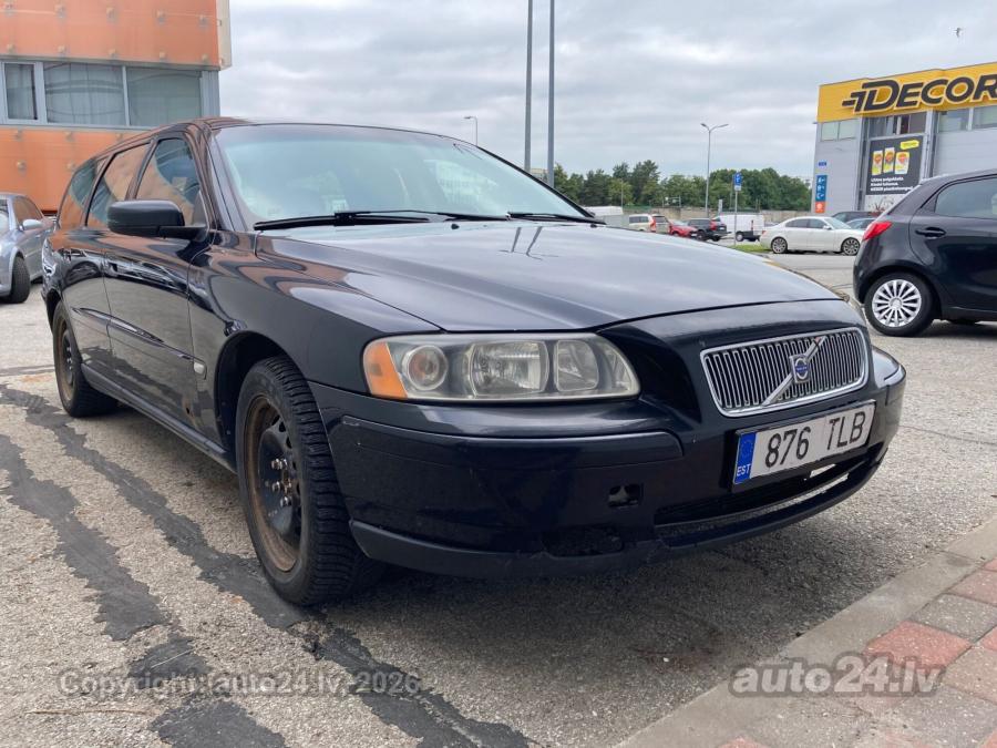 Черный Вольво В70 2005 в Таллин, объемом двигателя 2.40 л и пробегом 435 тыс. км за 1800 €, фото 1 на AUTOMOTO.COM.LV