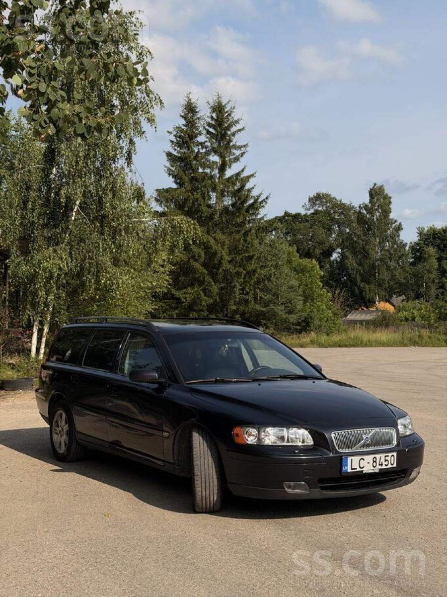 Melns Volvo V70 2005 Jēkabpils, ar dzinēja tilpumu 2.40 L un nobraukumu 368 tūkst. km par 2500 €, foto 3 vietnē AUTOMOTO.COM.LV