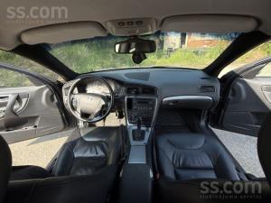 Melns Volvo V70 2005 Jēkabpils, ar dzinēja tilpumu 2.40 L un nobraukumu 368 tūkst. km par 2500 €, foto 9 vietnē AUTOMOTO.COM.LV