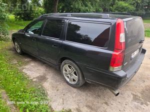 Melns Volvo V70 2005 Jēkabpils, ar dzinēja tilpumu 2.40 L un nobraukumu 600 tūkst. km par 2200 €, foto 8 vietnē AUTOMOTO.COM.LV