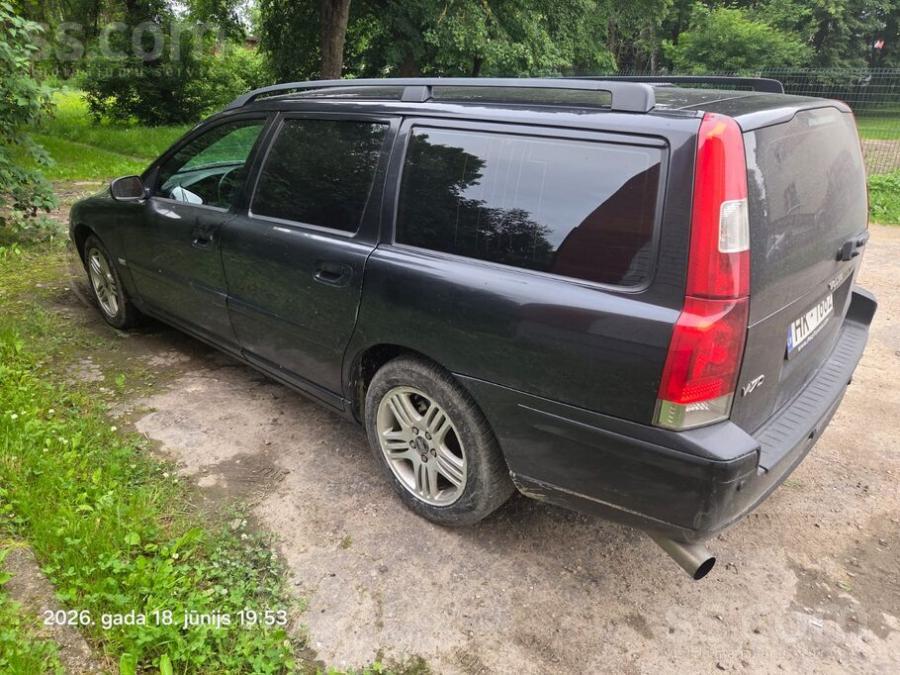 Melns Volvo V70 2005 Jēkabpils, ar dzinēja tilpumu 2.40 L un nobraukumu 600 tūkst. km par 2200 €, foto 8 vietnē AUTOMOTO.COM.LV