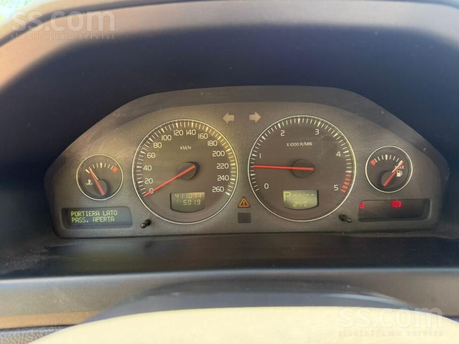 Melns Volvo V70 2005 Jelgava, ar dzinēja tilpumu 2.40 L un nobraukumu 411 tūkst. km par 2300 €, foto 9 vietnē AUTOMOTO.COM.LV