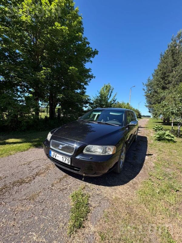 Melns Volvo V70 2005 Jelgava, ar dzinēja tilpumu 2.40 L un nobraukumu 411 tūkst. km par 2300 €, foto 10 vietnē AUTOMOTO.COM.LV