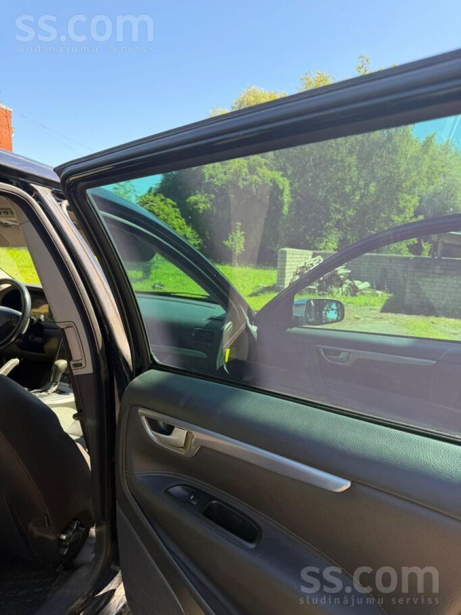 Melns Volvo V70 2005 Jelgava, ar dzinēja tilpumu 2.40 L un nobraukumu 411 tūkst. km par 2300 €, foto 15 vietnē AUTOMOTO.COM.LV
