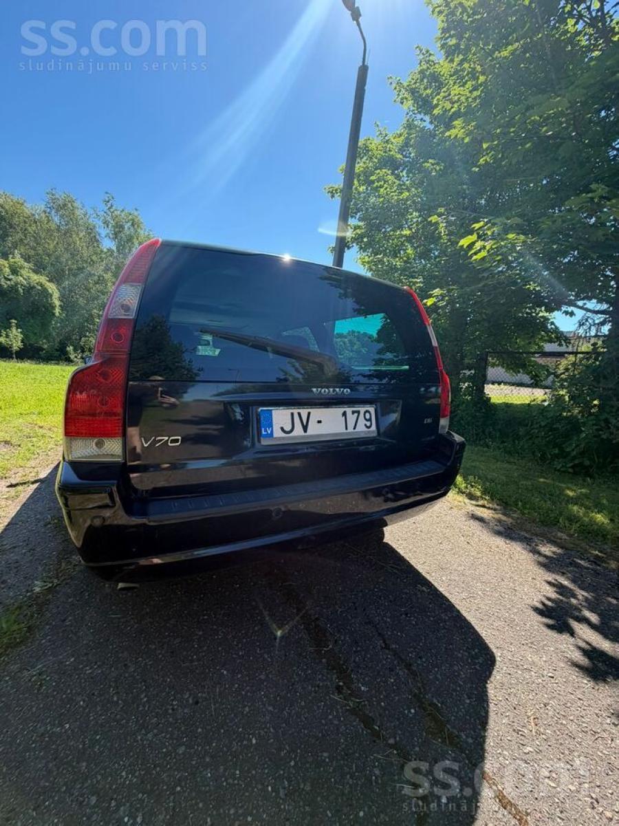 Melns Volvo V70 2005 Jelgava, ar dzinēja tilpumu 2.40 L un nobraukumu 411 tūkst. km par 2300 €, foto 16 vietnē AUTOMOTO.COM.LV