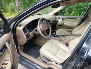 Black Volvo V70 2005 in Jurmala, with an engine capacity of 2.40 L and mileage of 371 thousand km for 1850 €, photo 7 on AUTOMOTO.COM.LV