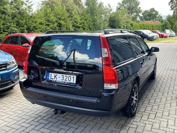 Черный Вольво В70 2005 в Рига, объемом двигателя 2.40 л и пробегом 380 тыс. км за 1490 €, фото 3 на AUTOMOTO.COM.LV