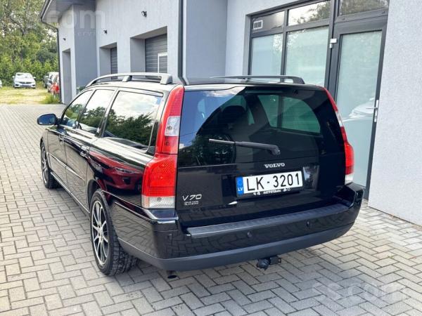 Черный Вольво В70 2005 в Рига, объемом двигателя 2.40 л и пробегом 380 тыс. км за 1490 €, фото 4 на AUTOMOTO.COM.LV