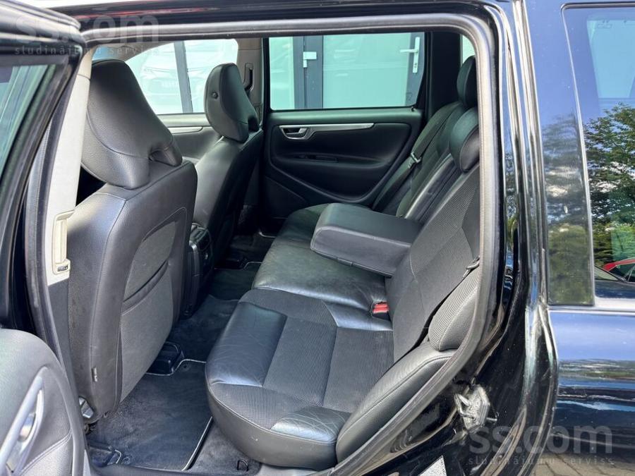 Melns Volvo V70 2005 Rīga, ar dzinēja tilpumu 2.40 L un nobraukumu 380 tūkst. km par 1490 €, foto 14 vietnē AUTOMOTO.COM.LV