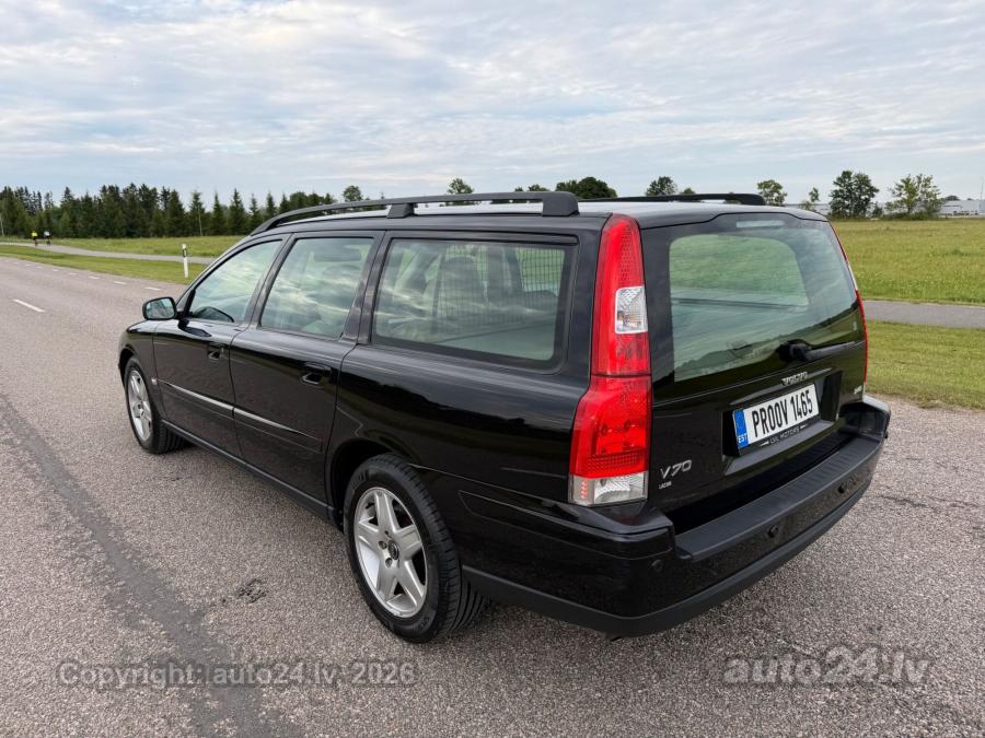 Melns Volvo V70 2005 Tallina, ar dzinēja tilpumu 2.40 L un nobraukumu 355 tūkst. km par 3790 €, foto 3 vietnē AUTOMOTO.COM.LV