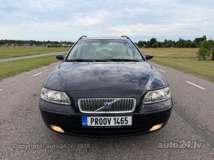 Melns Volvo V70 2005 Tallina, ar dzinēja tilpumu 2.40 L un nobraukumu 355 tūkst. km par 3790 €, foto 10 vietnē AUTOMOTO.COM.LV