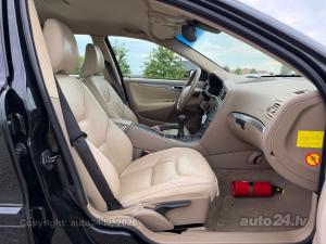 Melns Volvo V70 2005 Tallina, ar dzinēja tilpumu 2.40 L un nobraukumu 355 tūkst. km par 3790 €, foto 14 vietnē AUTOMOTO.COM.LV