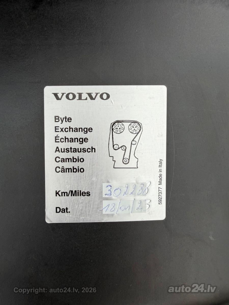 Melns Volvo V70 2005 Tallina, ar dzinēja tilpumu 2.40 L un nobraukumu 355 tūkst. km par 3790 €, foto 19 vietnē AUTOMOTO.COM.LV