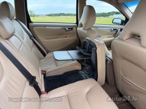 Melns Volvo V70 2005 Tallina, ar dzinēja tilpumu 2.40 L un nobraukumu 355 tūkst. km par 3790 €, foto 21 vietnē AUTOMOTO.COM.LV