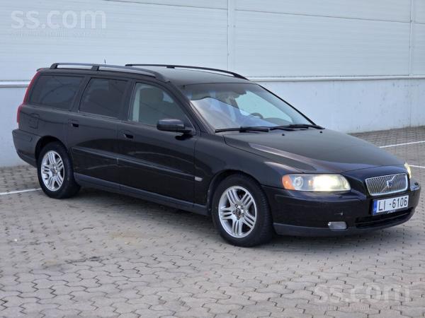 Melns Volvo V70 2005 Rīga, ar dzinēja tilpumu 2.40 L un nobraukumu 286 tūkst. km par 1990 €, foto 2 vietnē AUTOMOTO.COM.LV