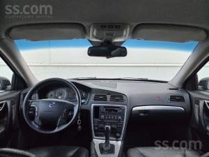 Black Volvo V70 2005 in Riga, with an engine capacity of 2.40 L and mileage of 286 thousand km for 1990 €, photo 24 on AUTOMOTO.COM.LV