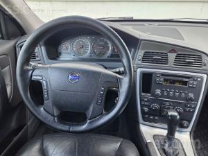 Black Volvo V70 2005 in Riga, with an engine capacity of 2.40 L and mileage of 286 thousand km for 1990 €, photo 27 on AUTOMOTO.COM.LV