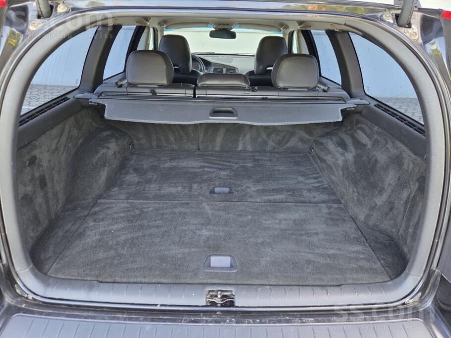 Black Volvo V70 2005 in Riga, with an engine capacity of 2.40 L and mileage of 286 thousand km for 1990 €, photo 29 on AUTOMOTO.COM.LV