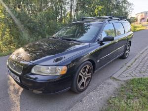 Melns Volvo V70 2005 Jēkabpils, ar dzinēja tilpumu 2.40 L un nobraukumu 349 tūkst. km par 1650 €, foto  vietnē AUTOMOTO.COM.LV