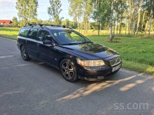 Melns Volvo V70 2005 Jēkabpils, ar dzinēja tilpumu 2.40 L un nobraukumu 349 tūkst. km par 1650 €, foto 3 vietnē AUTOMOTO.COM.LV