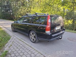 Melns Volvo V70 2005 Jēkabpils, ar dzinēja tilpumu 2.40 L un nobraukumu 349 tūkst. km par 1650 €, foto 4 vietnē AUTOMOTO.COM.LV