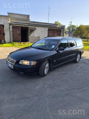Melns Volvo V70 2005 Jelgava, ar dzinēja tilpumu 2.40 L un nobraukumu 391 tūkst. km par 1750 €, foto 4 vietnē AUTOMOTO.COM.LV
