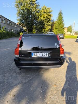 Melns Volvo V70 2005 Jelgava, ar dzinēja tilpumu 2.40 L un nobraukumu 391 tūkst. km par 1750 €, foto 6 vietnē AUTOMOTO.COM.LV