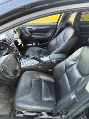 Melns Volvo V70 2005 Jelgava, ar dzinēja tilpumu 2.40 L un nobraukumu 391 tūkst. km par 1750 €, foto 8 vietnē AUTOMOTO.COM.LV