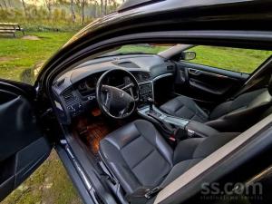 Black Volvo V70 2005 in Jekabpils, with an engine capacity of 2.40 L and mileage of 386 thousand km for 1900 €, photo 7 on AUTOMOTO.COM.LV