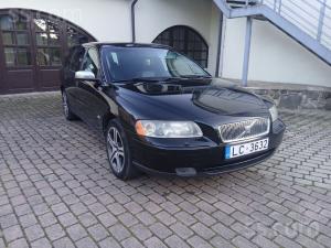 Black Volvo V70 2005 in Gulbene, with an engine capacity of 2.40 L and mileage of 449 thousand km for 1995 €, photo 9 on AUTOMOTO.COM.LV