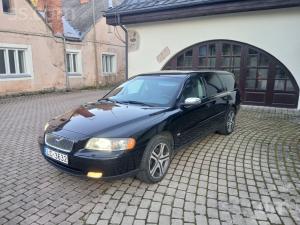 Black Volvo V70 2005 in Gulbene, with an engine capacity of 2.40 L and mileage of 449 thousand km for 1995 €, photo 22 on AUTOMOTO.COM.LV