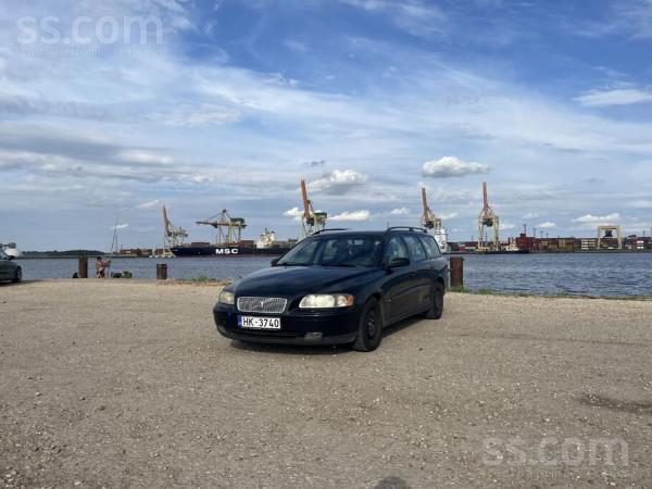 Volvo V70 2005 in Riga on AUTOMOTO.COM.LV Black Volvo V70 2005 in Riga, with an engine capacity of 2.40 L and mileage of 368 thousand km for 900 €, photo 1 on AUTOMOTO.COM.LV