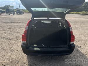 Melns Volvo V70 2005 Rīga, ar dzinēja tilpumu 2.40 L un nobraukumu 368 tūkst. km par 900 €, foto 5 vietnē AUTOMOTO.COM.LV