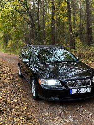 Melns Volvo V70 2005 Anykščiai, ar dzinēja tilpumu 2.40 L un nobraukumu 374 tūkst. km par 1350 €, foto  vietnē AUTOMOTO.COM.LV