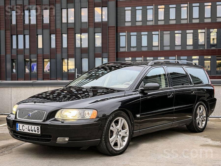 Черный Вольво В70 2005 в Рига, объемом двигателя 2.40 л и пробегом 331 тыс. км за 1690 €, фото 3 на AUTOMOTO.COM.LV