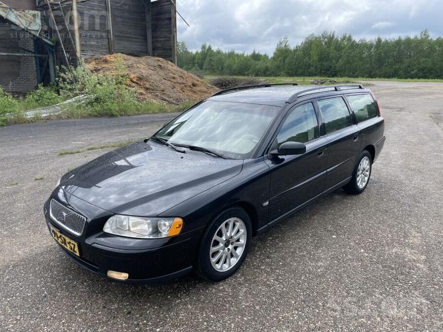 Melns Volvo V70 2006 Balvi, ar dzinēja tilpumu 2.40 L un nobraukumu 310 tūkst. km par 6200 €, foto 2 vietnē AUTOMOTO.COM.LV