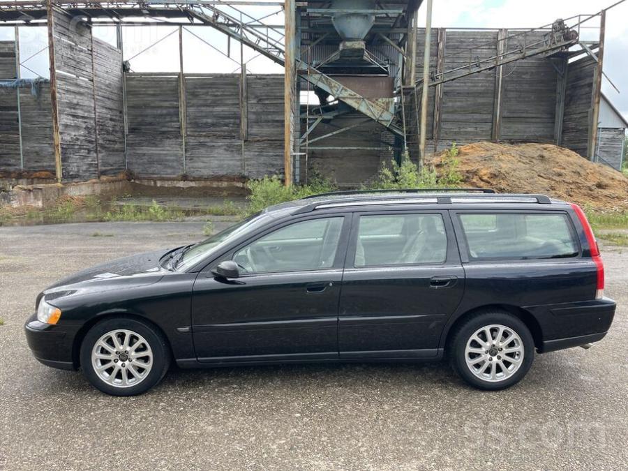 Melns Volvo V70 2006 Balvi, ar dzinēja tilpumu 2.40 L un nobraukumu 310 tūkst. km par 6200 €, foto 3 vietnē AUTOMOTO.COM.LV