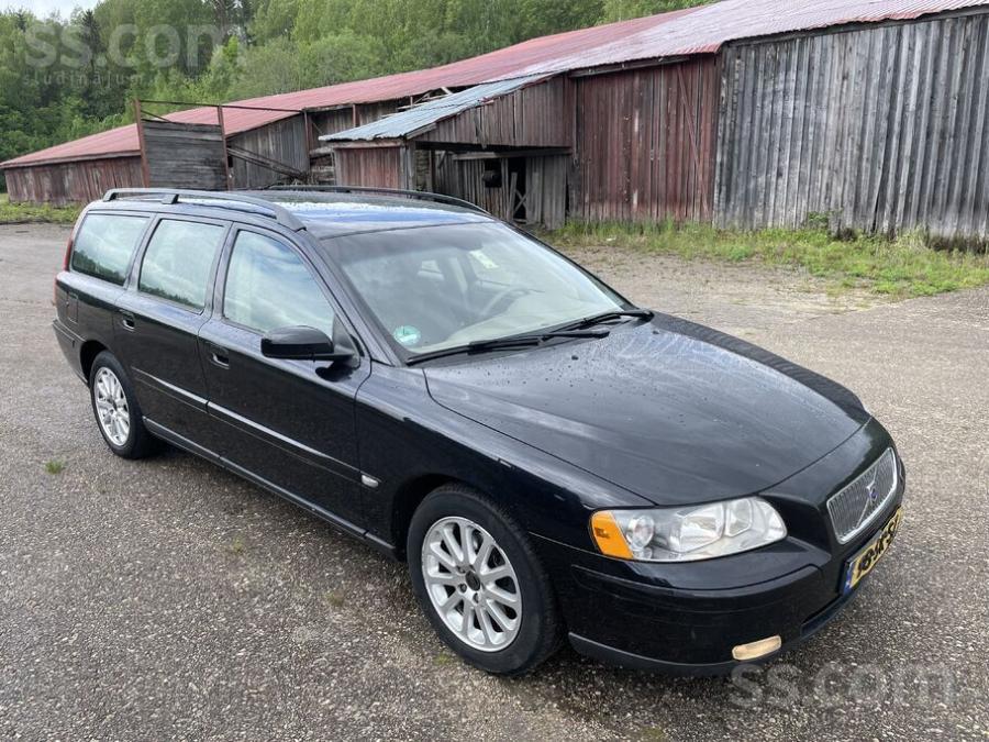 Melns Volvo V70 2006 Balvi, ar dzinēja tilpumu 2.40 L un nobraukumu 310 tūkst. km par 6200 €, foto 8 vietnē AUTOMOTO.COM.LV