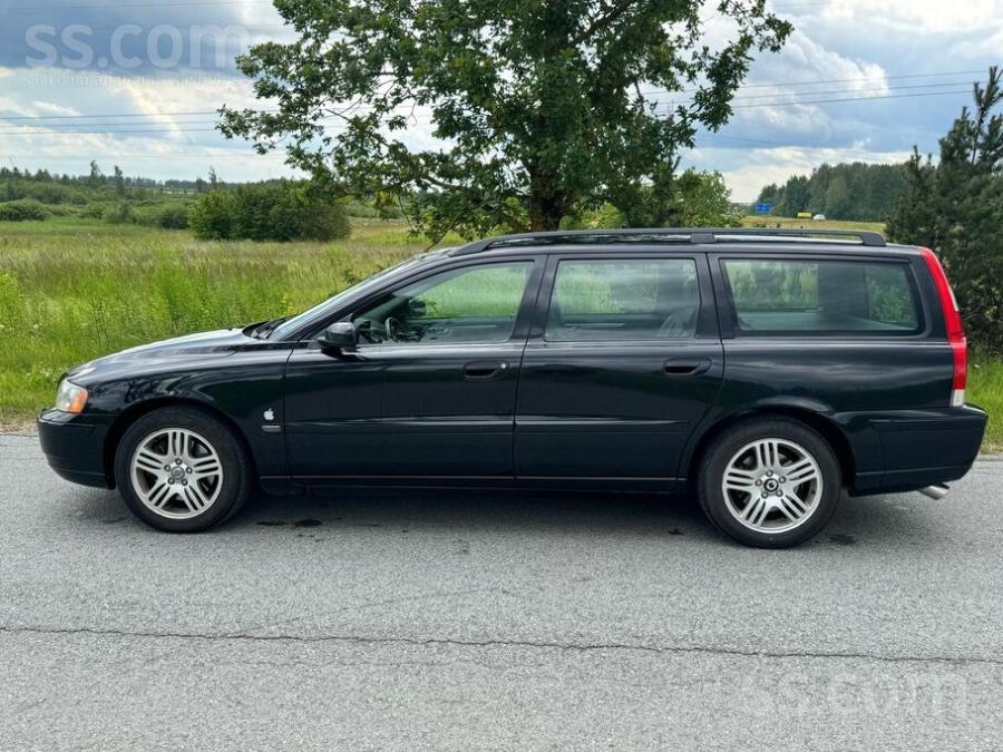 Melns Volvo V70 2006 Rīga, ar dzinēja tilpumu 2.40 L un nobraukumu 397 tūkst. km par 3000 €, foto 6 vietnē AUTOMOTO.COM.LV
