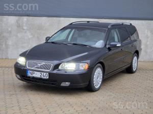 Melns Volvo V70 2006 Rīga, ar dzinēja tilpumu 2.40 L un nobraukumu 349 tūkst. km par 2990 €, foto 4 vietnē AUTOMOTO.COM.LV