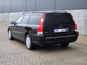 Melns Volvo V70 2006 Rīga, ar dzinēja tilpumu 2.40 L un nobraukumu 349 tūkst. km par 2990 €, foto 6 vietnē AUTOMOTO.COM.LV