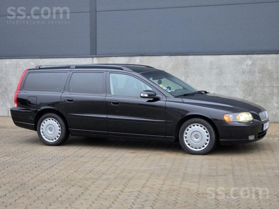 Melns Volvo V70 2006 Rīga, ar dzinēja tilpumu 2.40 L un nobraukumu 349 tūkst. km par 2990 €, foto 8 vietnē AUTOMOTO.COM.LV