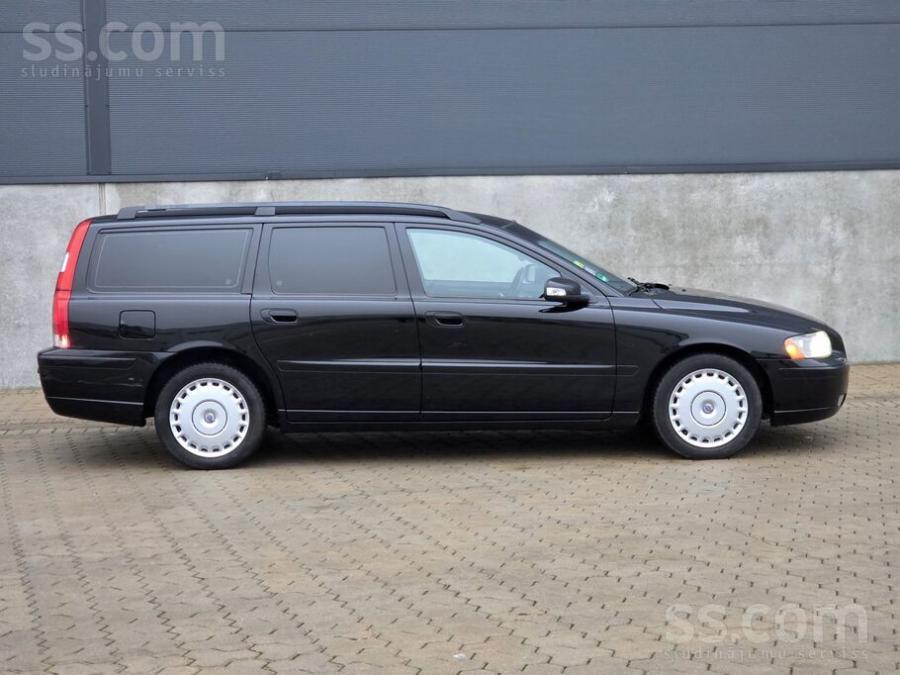 Melns Volvo V70 2006 Rīga, ar dzinēja tilpumu 2.40 L un nobraukumu 349 tūkst. km par 2990 €, foto 10 vietnē AUTOMOTO.COM.LV
