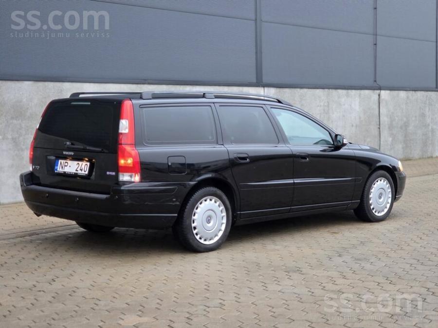 Melns Volvo V70 2006 Rīga, ar dzinēja tilpumu 2.40 L un nobraukumu 349 tūkst. km par 2990 €, foto 11 vietnē AUTOMOTO.COM.LV