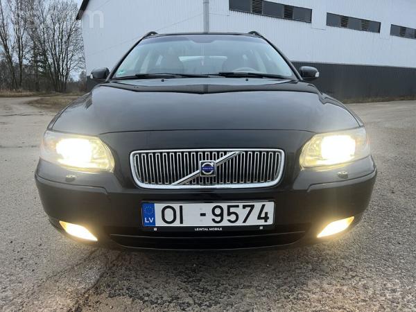 Melns Volvo V70 2006 Rēzekne, ar dzinēja tilpumu 2.40 L un nobraukumu 399 tūkst. km par 3150 €, foto 1 vietnē AUTOMOTO.COM.LV